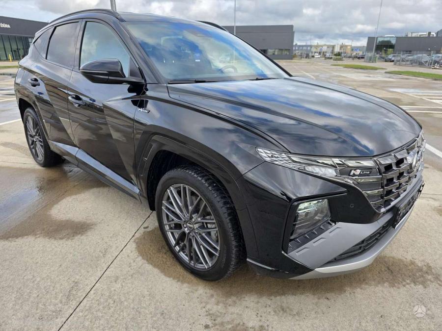 Black Hyundai Tucson 2024 in Siauliai, with an engine capacity of 1.60 L and mileage of 84 thousand km for 25750 €, photo 3 on AUTOMOTO.COM.LV