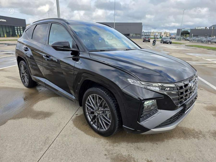 Black Hyundai Tucson 2024 in Siauliai, with an engine capacity of 1.60 L and mileage of 84 thousand km for 25750 €, photo 5 on AUTOMOTO.COM.LV