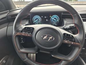 Black Hyundai Tucson 2024 in Siauliai, with an engine capacity of 1.60 L and mileage of 84 thousand km for 25750 €, photo 26 on AUTOMOTO.COM.LV
