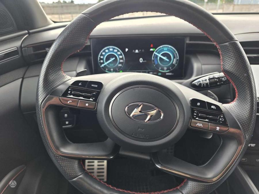 Black Hyundai Tucson 2024 in Siauliai, with an engine capacity of 1.60 L and mileage of 84 thousand km for 25750 €, photo 26 on AUTOMOTO.COM.LV