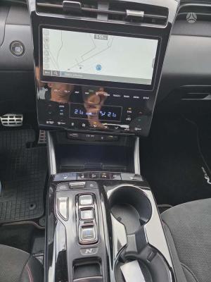 Black Hyundai Tucson 2024 in Siauliai, with an engine capacity of 1.60 L and mileage of 84 thousand km for 25750 €, photo 27 on AUTOMOTO.COM.LV