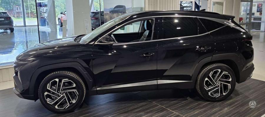 Melns Hyundai Tucson 2025 Šauļi, ar dzinēja tilpumu 1.60 L un nobraukumu 9 tūkst. km par 30900 €, foto 7 vietnē AUTOMOTO.COM.LV