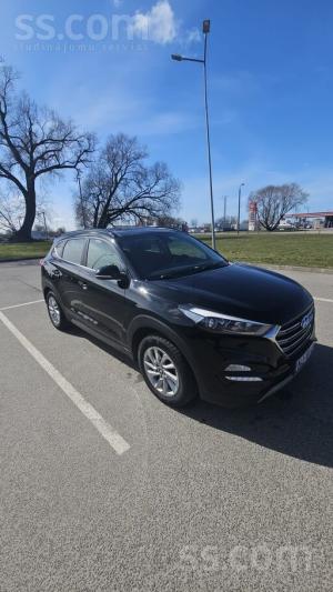 Melns Hyundai Tucson 2017 Rīga, ar dzinēja tilpumu 1.70 L un nobraukumu 207 tūkst. km par 12100 €, foto 5 vietnē AUTOMOTO.COM.LV