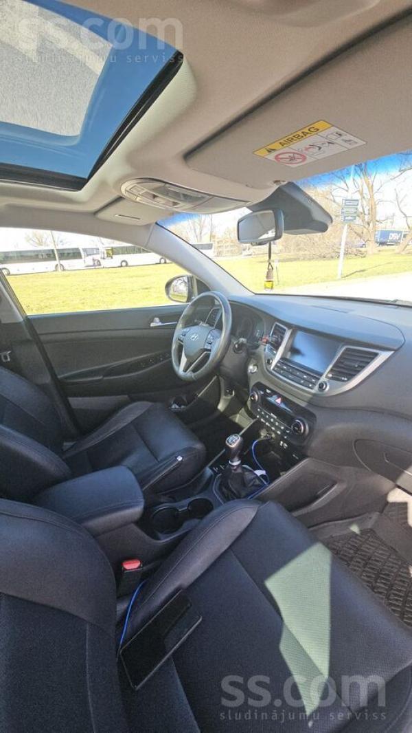 Melns Hyundai Tucson 2017 Rīga, ar dzinēja tilpumu 1.70 L un nobraukumu 207 tūkst. km par 12100 €, foto 8 vietnē AUTOMOTO.COM.LV