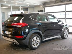 Melns Hyundai Tucson 2018 Tallina, ar dzinēja tilpumu 1.60 L un nobraukumu 197 tūkst. km par 10990 €, foto 4 vietnē AUTOMOTO.COM.LV