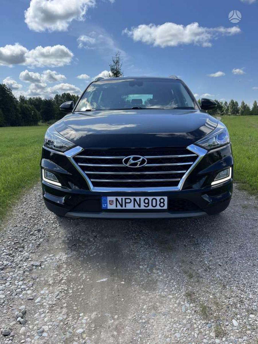 Black Hyundai Tucson 2018 in Utena, with an engine capacity of 1.60 L and mileage of 89 thousand km for 13800 €, photo 3 on AUTOMOTO.COM.LV