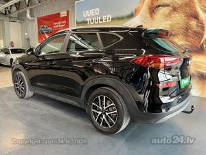 Melns Hyundai Tucson 2021 Tallina, ar dzinēja tilpumu 1.60 L un nobraukumu 108 tūkst. km par 15800 €, foto 4 vietnē AUTOMOTO.COM.LV