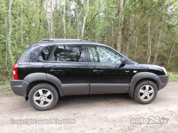 Черный Хендай Туксон 2006 в Таллин, объемом двигателя 2.00 л и пробегом 211 тыс. км за 2400 €, фото 5 на AUTOMOTO.COM.LV