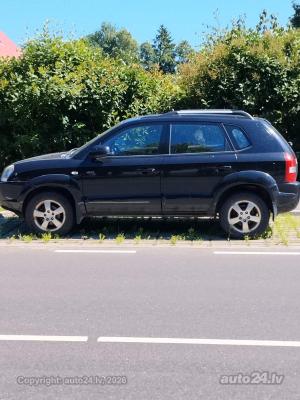 Black Hyundai Tucson 2007 in Maardu, with an engine capacity of 2.00 L and mileage of 225 thousand km for 1790 €, photo  on AUTOMOTO.COM.LV
