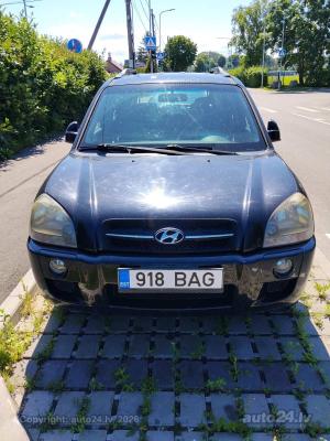Black Hyundai Tucson 2007 in Maardu, with an engine capacity of 2.00 L and mileage of 225 thousand km for 1790 €, photo 3 on AUTOMOTO.COM.LV