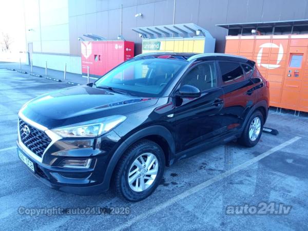 Black Hyundai Tucson 2019 in Tallinn, with an engine capacity of 1.60 L and mileage of 100 thousand km for 14700 €, photo 1 on AUTOMOTO.COM.LV