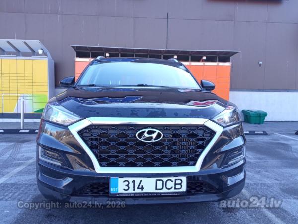 Black Hyundai Tucson 2019 in Tallinn, with an engine capacity of 1.60 L and mileage of 100 thousand km for 14700 €, photo 2 on AUTOMOTO.COM.LV