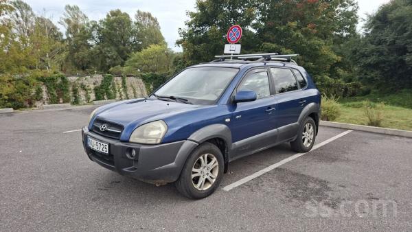 Hyundai Tucson 2005 Rīga vietnē Zils Hyundai Tucson 2005 Rīga, ar dzinēja tilpumu 2.00 L un nobraukumu 253 tūkst. km par 2099 €, foto 1 vietnē AUTOMOTO.COM.LV