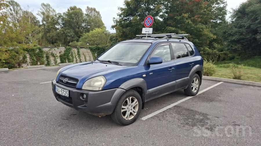 Zils Hyundai Tucson 2005 Rīga, ar dzinēja tilpumu 2.00 L un nobraukumu 253 tūkst. km par 2099 €, foto 1 vietnē AUTOMOTO.COM.LV
