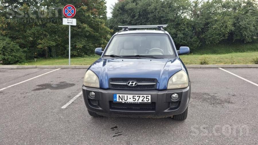 Zils Hyundai Tucson 2005 Rīga, ar dzinēja tilpumu 2.00 L un nobraukumu 253 tūkst. km par 2099 €, foto 3 vietnē AUTOMOTO.COM.LV
