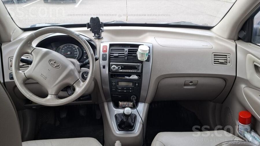 Zils Hyundai Tucson 2005 Rīga, ar dzinēja tilpumu 2.00 L un nobraukumu 253 tūkst. km par 2099 €, foto 14 vietnē AUTOMOTO.COM.LV