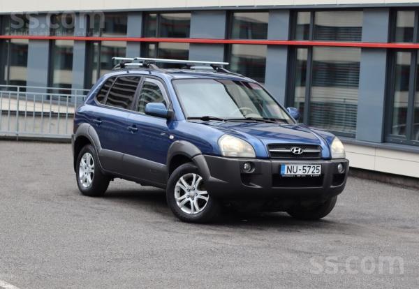 Хендай Туксон 2005 в Рига на AUTOMOTO.COM.LV Синий Хендай Туксон 2005 в Рига, объемом двигателя 2.00 л и пробегом 254 тыс. км за 2580 €, фото 1 на AUTOMOTO.COM.LV