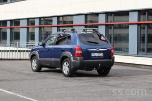 Zils Hyundai Tucson 2005 Rīga, ar dzinēja tilpumu 2.00 L un nobraukumu 254 tūkst. km par 2580 €, foto 5 vietnē AUTOMOTO.COM.LV