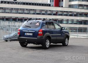 Zils Hyundai Tucson 2005 Rīga, ar dzinēja tilpumu 2.00 L un nobraukumu 254 tūkst. km par 2580 €, foto 7 vietnē AUTOMOTO.COM.LV