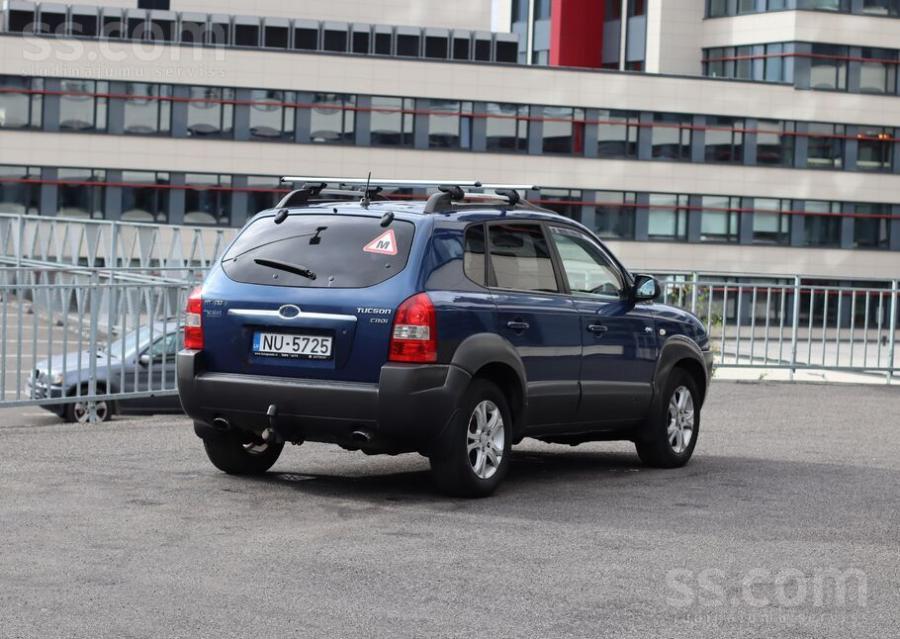 Zils Hyundai Tucson 2005 Rīga, ar dzinēja tilpumu 2.00 L un nobraukumu 254 tūkst. km par 2580 €, foto 7 vietnē AUTOMOTO.COM.LV