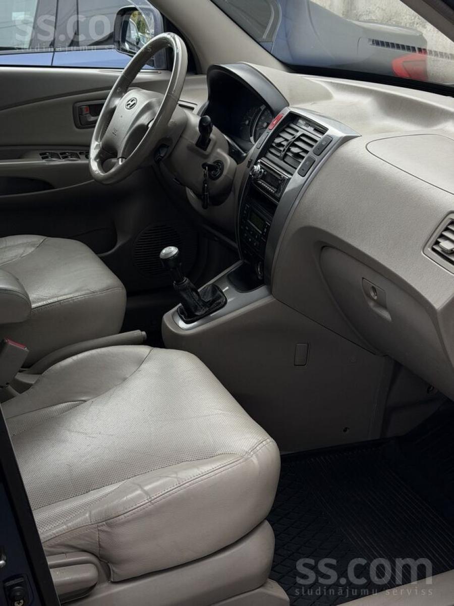 Zils Hyundai Tucson 2005 Rīga, ar dzinēja tilpumu 2.00 L un nobraukumu 254 tūkst. km par 2580 €, foto 9 vietnē AUTOMOTO.COM.LV