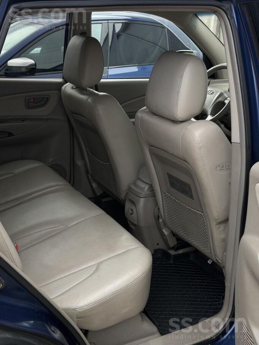 Zils Hyundai Tucson 2005 Rīga, ar dzinēja tilpumu 2.00 L un nobraukumu 254 tūkst. km par 2580 €, foto 11 vietnē AUTOMOTO.COM.LV