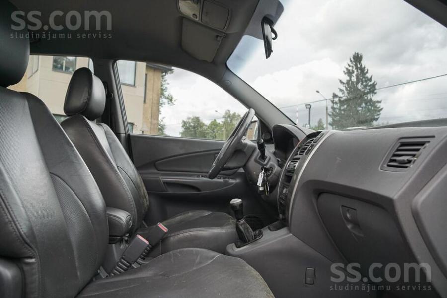 Zils Hyundai Tucson 2006 Rīga, ar dzinēja tilpumu 2.00 L un nobraukumu 176 tūkst. km par 2590 €, foto 5 vietnē AUTOMOTO.COM.LV