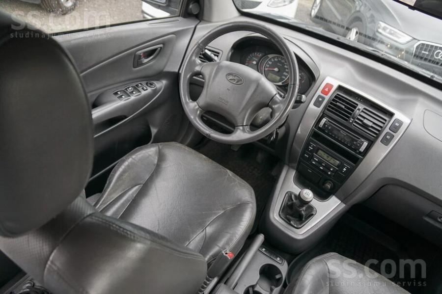 Zils Hyundai Tucson 2006 Rīga, ar dzinēja tilpumu 2.00 L un nobraukumu 176 tūkst. km par 2590 €, foto 7 vietnē AUTOMOTO.COM.LV