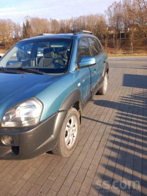 Blue Hyundai Tucson 2006 in Rezekne, with an engine capacity of 2.00 L and mileage of 355 thousand km for 3200 €, photo 5 on AUTOMOTO.COM.LV