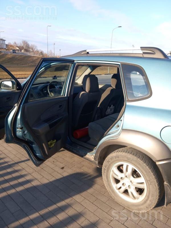Blue Hyundai Tucson 2006 in Rezekne, with an engine capacity of 2.00 L and mileage of 355 thousand km for 3200 €, photo 5 on AUTOMOTO.COM.LV