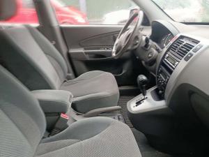 Blue Hyundai Tucson 2006 in Marijampole, with an engine capacity of 2.66 L and mileage of 280 thousand km for 2500 €, photo 11 on AUTOMOTO.COM.LV