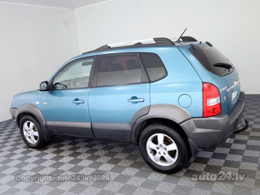 Zils Hyundai Tucson 2006 Tallina, ar dzinēja tilpumu 2.00 L un nobraukumu 343 tūkst. km par 1299 €, foto 5 vietnē AUTOMOTO.COM.LV