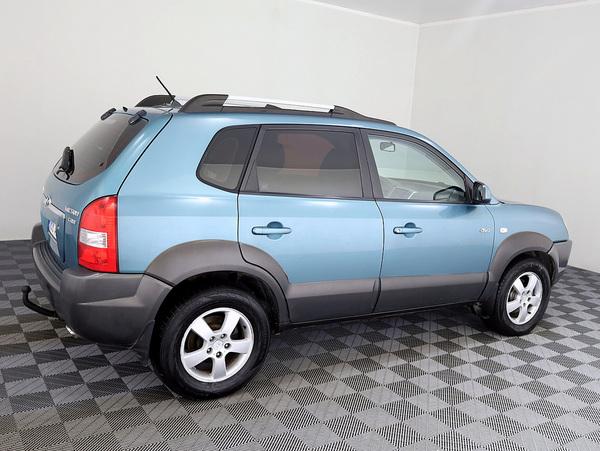 Hyundai Tucson 2006 Tallina vietnē Zils Hyundai Tucson 2006 Tallina, ar dzinēja tilpumu 2.00 L un nobraukumu 343 tūkst. km par 1299 €, foto 6 vietnē AUTOMOTO.COM.LV