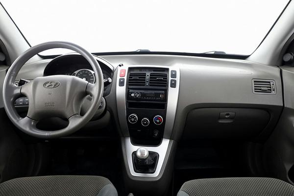 Hyundai Tucson 2006 Tallina vietnē Zils Hyundai Tucson 2006 Tallina, ar dzinēja tilpumu 2.00 L un nobraukumu 343 tūkst. km par 1299 €, foto 11 vietnē AUTOMOTO.COM.LV