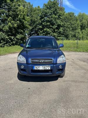 Zils Hyundai Tucson 2007 Liepāja, ar dzinēja tilpumu 2.00 L un nobraukumu 252 tūkst. km par 1900 €, foto 2 vietnē AUTOMOTO.COM.LV