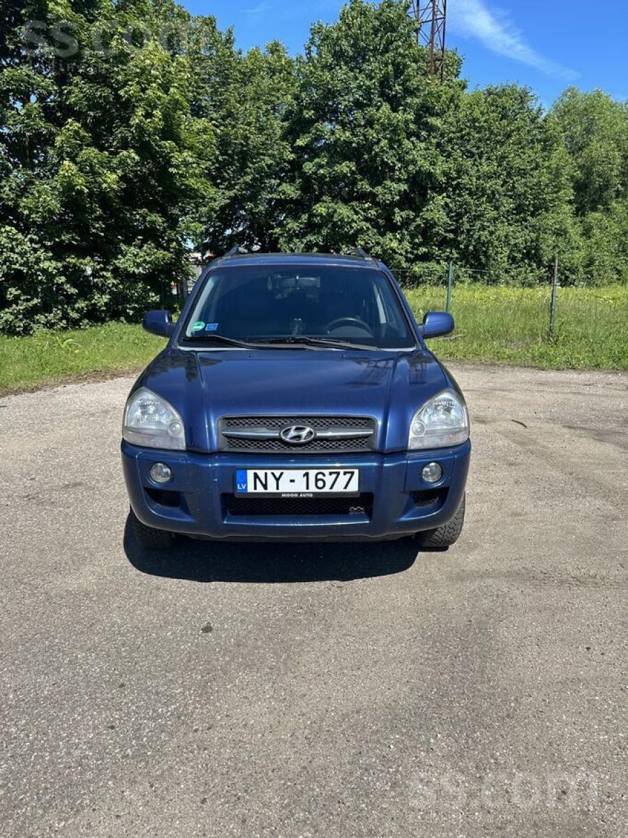 Zils Hyundai Tucson 2007 Liepāja, ar dzinēja tilpumu 2.00 L un nobraukumu 252 tūkst. km par 1900 €, foto 2 vietnē AUTOMOTO.COM.LV