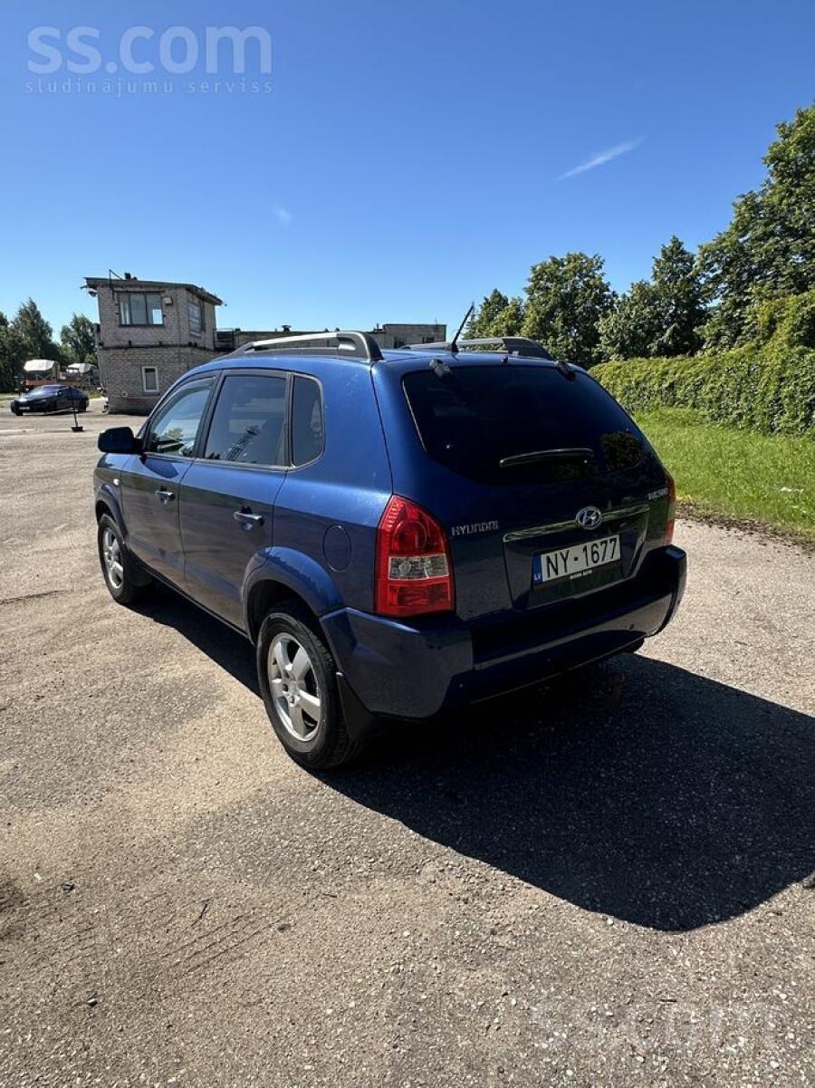 Zils Hyundai Tucson 2007 Liepāja, ar dzinēja tilpumu 2.00 L un nobraukumu 252 tūkst. km par 1900 €, foto 6 vietnē AUTOMOTO.COM.LV
