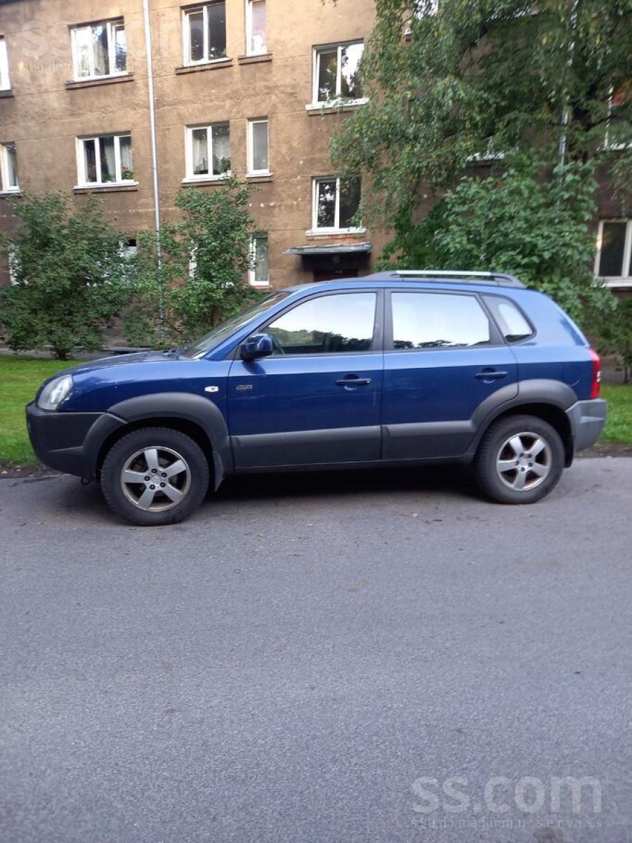 Zils Hyundai Tucson 2007 Rīga, ar dzinēja tilpumu 2.00 L un nobraukumu 139 tūkst. km par 1190 €, foto 1 vietnē AUTOMOTO.COM.LV