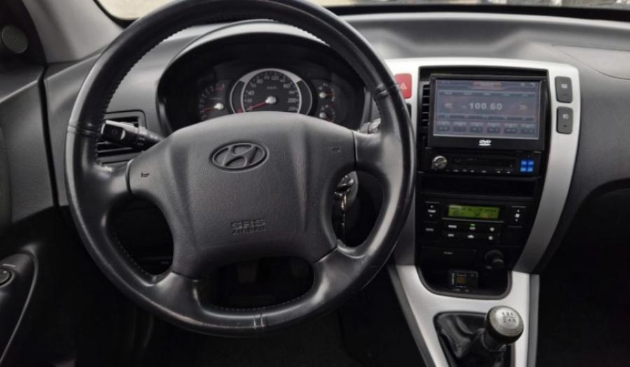 Zils Hyundai Tucson 2007 Rīga, ar dzinēja tilpumu 2.00 L un nobraukumu 246 tūkst. km par 3200 €, foto 1 vietnē AUTOMOTO.COM.LV