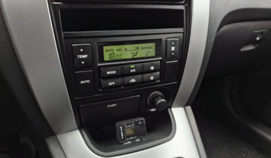 Zils Hyundai Tucson 2007 Rīga, ar dzinēja tilpumu 2.00 L un nobraukumu 246 tūkst. km par 3200 €, foto 7 vietnē AUTOMOTO.COM.LV