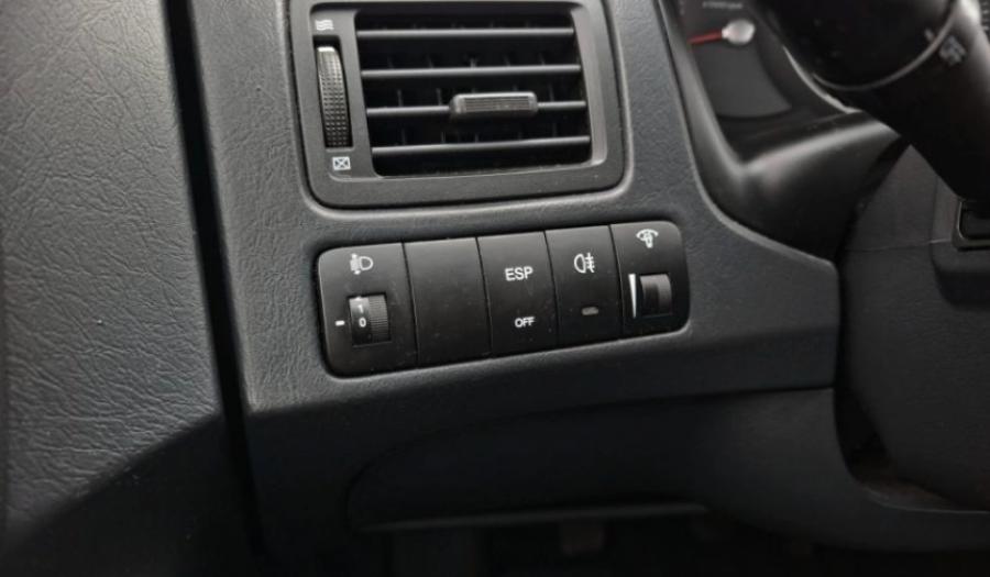 Zils Hyundai Tucson 2007 Rīga, ar dzinēja tilpumu 2.00 L un nobraukumu 246 tūkst. km par 3200 €, foto 10 vietnē AUTOMOTO.COM.LV