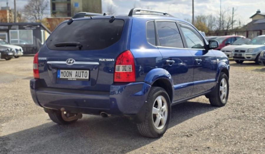 Zils Hyundai Tucson 2007 Rīga, ar dzinēja tilpumu 2.00 L un nobraukumu 246 tūkst. km par 3200 €, foto 22 vietnē AUTOMOTO.COM.LV