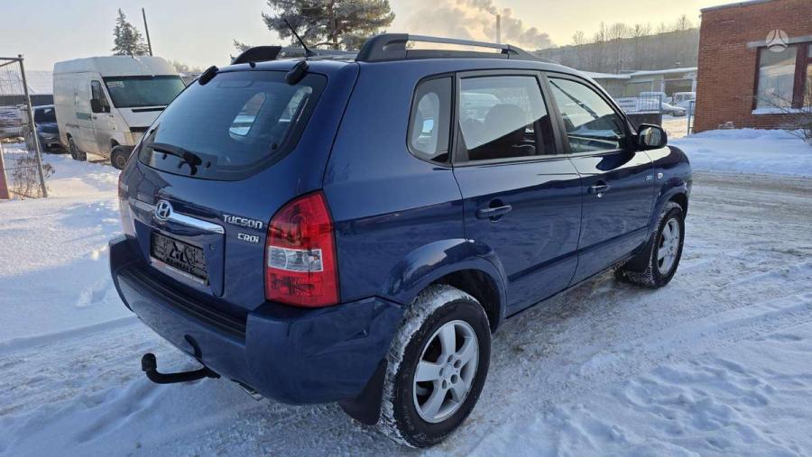 Zils Hyundai Tucson 2008 Šauļi, ar dzinēja tilpumu 1.99 L un nobraukumu 288 tūkst. km par 3250 €, foto 5 vietnē AUTOMOTO.COM.LV