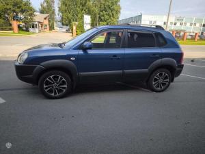 Blue Hyundai Tucson 2008 in Vilnius, with an engine capacity of 1.98 L and mileage of 199 thousand km for 2650 €, photo 11 on AUTOMOTO.COM.LV