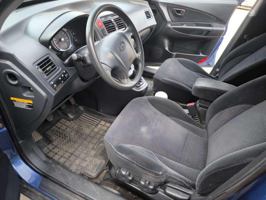 Blue Hyundai Tucson 2008 in Vilnius, with an engine capacity of 1.98 L and mileage of 199 thousand km for 2650 €, photo 18 on AUTOMOTO.COM.LV