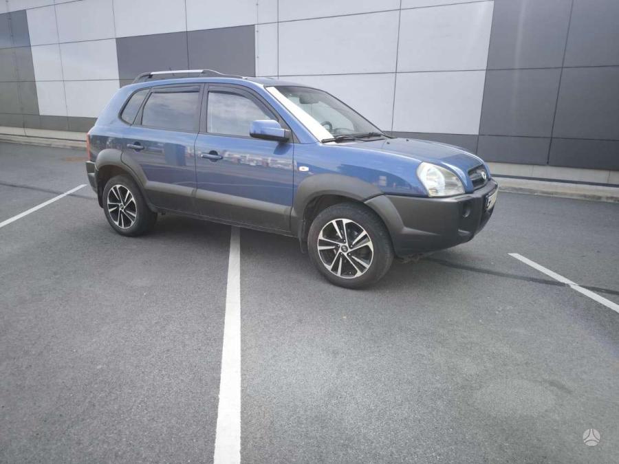Zils Hyundai Tucson 2008 Viļņa, ar dzinēja tilpumu 1.98 L un nobraukumu 199 tūkst. km par 2600 €, foto 4 vietnē AUTOMOTO.COM.LV