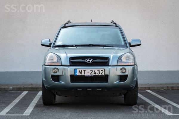 Blue Hyundai Tucson 2009 in Riga, with an engine capacity of 2.00 L and mileage of 0 thousand km for 5100 €, photo 2 on AUTOMOTO.COM.LV