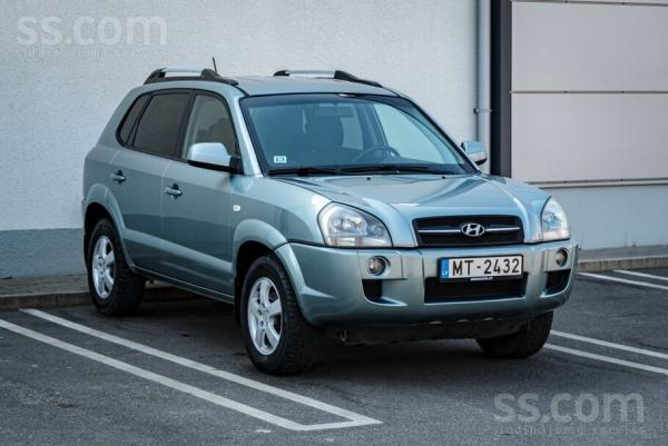 Blue Hyundai Tucson 2009 in Riga, with an engine capacity of 2.00 L and mileage of 0 thousand km for 5100 €, photo 3 on AUTOMOTO.COM.LV