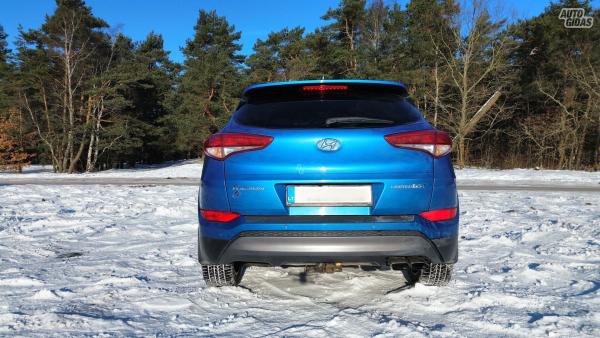 Blue Hyundai Tucson 2016 in Klaipeda, with an engine capacity of 1.60 L and mileage of 153 thousand km for 13000 €, photo 6 on AUTOMOTO.COM.LV