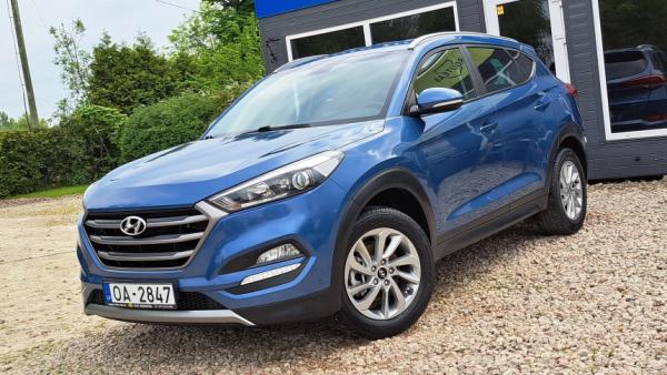 Blue Hyundai Tucson 2016 in Riga, with an engine capacity of 1.70 L and mileage of 205 thousand km for 10990 €, photo 1 on AUTOMOTO.COM.LV